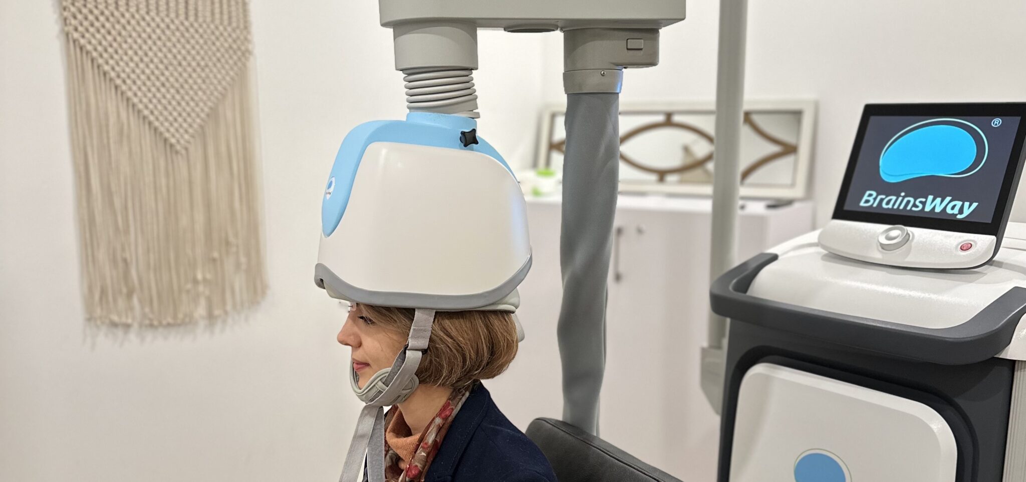 TRANSCRANIAL MAGNETIC STIMULATION - Elumind Centres TMS